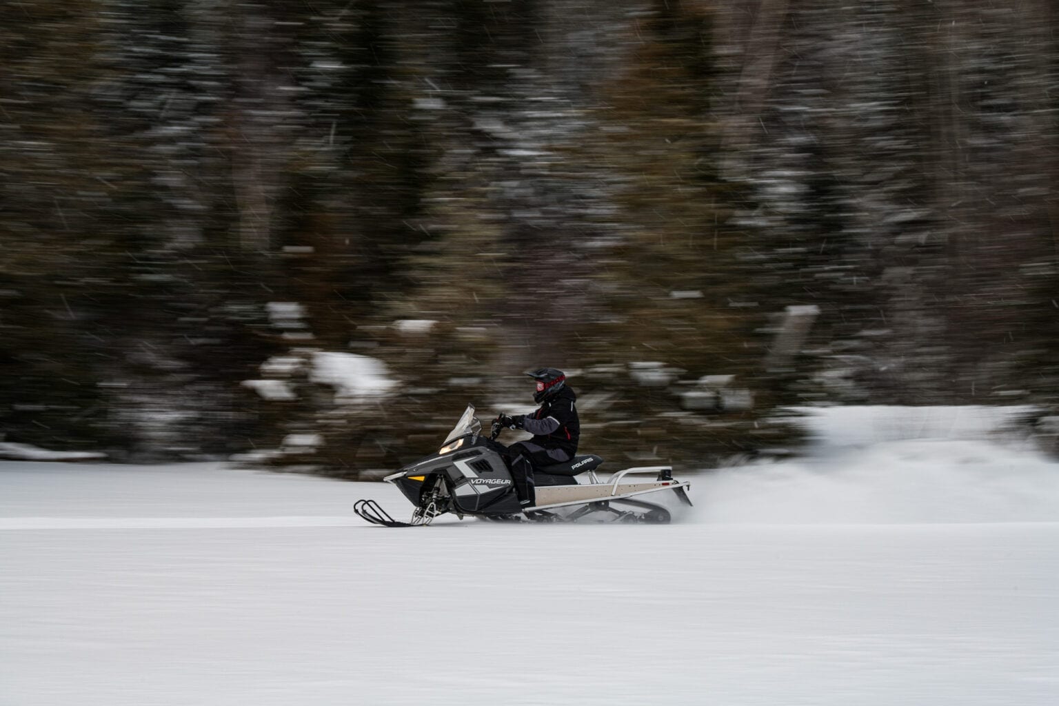 Polaris Voyageur 2021 - Passion Motoneige Magazine