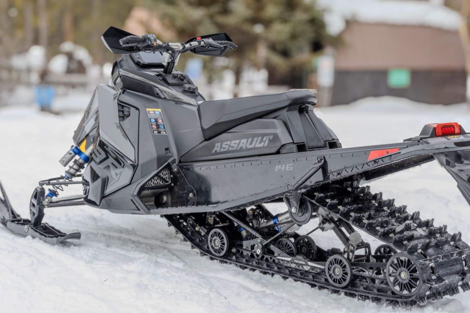 Essai de la Polaris Assault Switchback 9R 2025 - Passion Motoneige Magazine